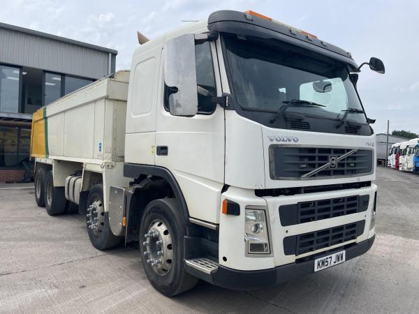 Tippers / Rigid Trucks for Sale - Garrett Commercials